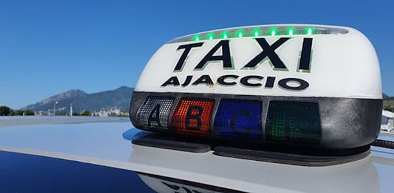 Aeroport Ajaccio Napoléon Bonaparte (AJA) - Flightradars24.fr