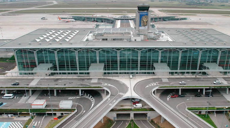 Aeroport Bale Mulhouse - Arrivées et départs Bâle Mulhouse Freiburg ...